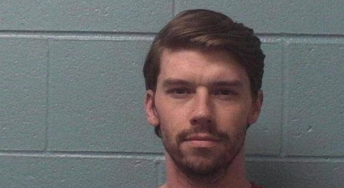 Mỹ: Bắt giam YouTuber chuyên làm video thử vũ khí thu hút 800 triệu lượt xem