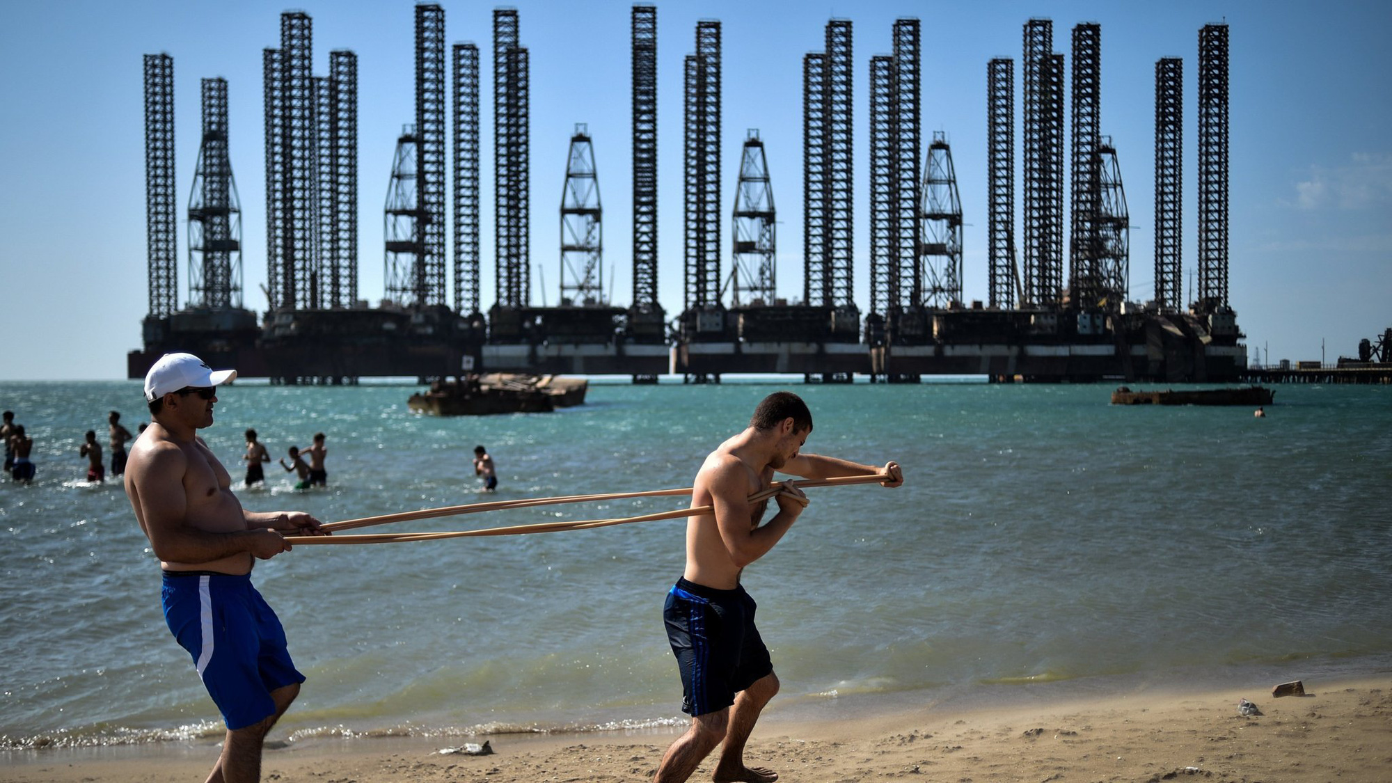 Hồ lớn nhất thế giới: Biển Caspi, thực sự nó là "biển" hay "hồ"?