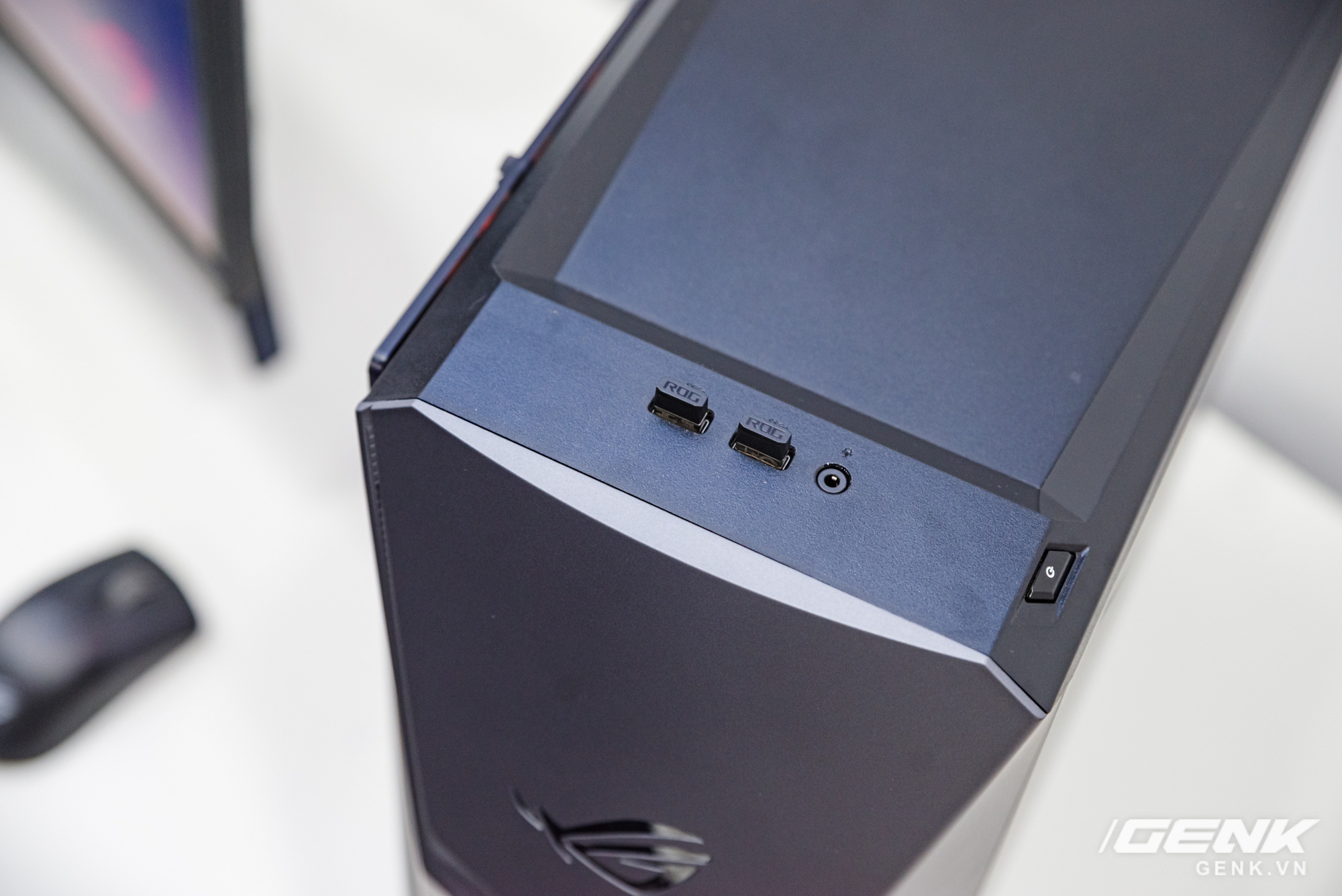 Cận cảnh ASUS ROG Strix GA35 và ROG Strix G10DK, bộ đôi desktop dành ...