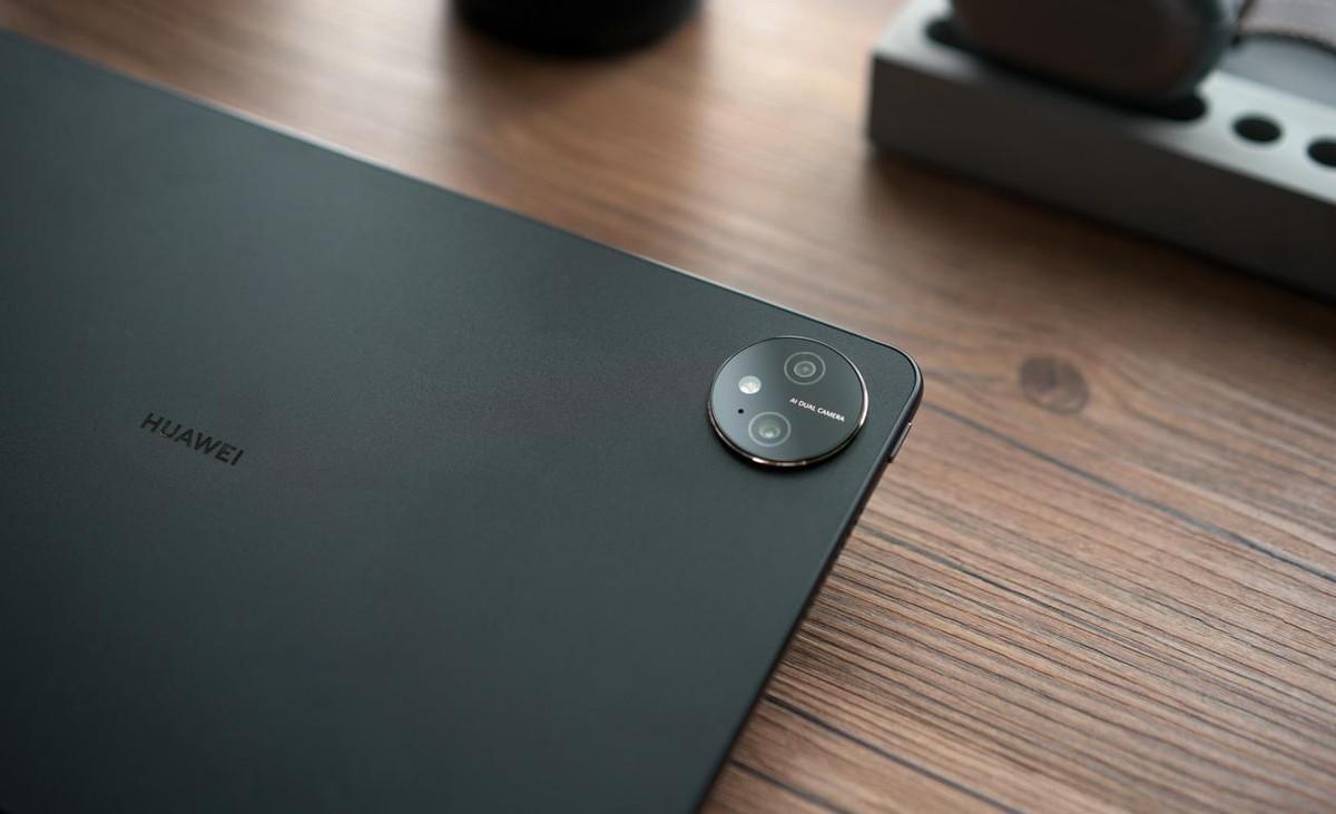 Ảnh thực tế Huawei MatePad Pro 11 inch: Thiết kế đẹp cùng màn hình viền ...