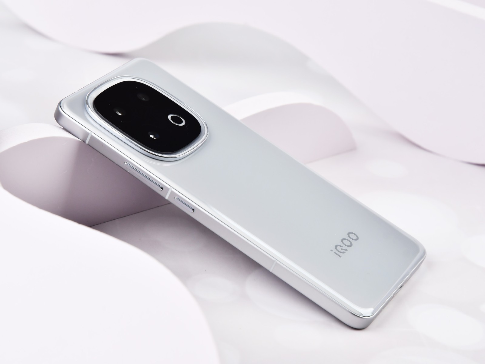 Sắp ra mắt điện thoại chip Snapdragon 8 Elite, điểm hiệu năng AnTuTu hơn 3 triệu, giá rẻ hơn ...