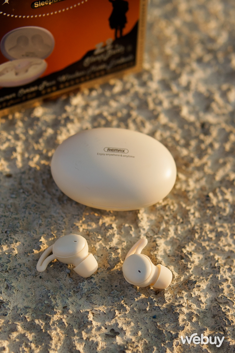 Tai nghe ngủ Remax Sleepbuds Z2: Thiết kế siêu nhỏ gọn, nằm nghiêng không cấn tai, pin "ngon ...