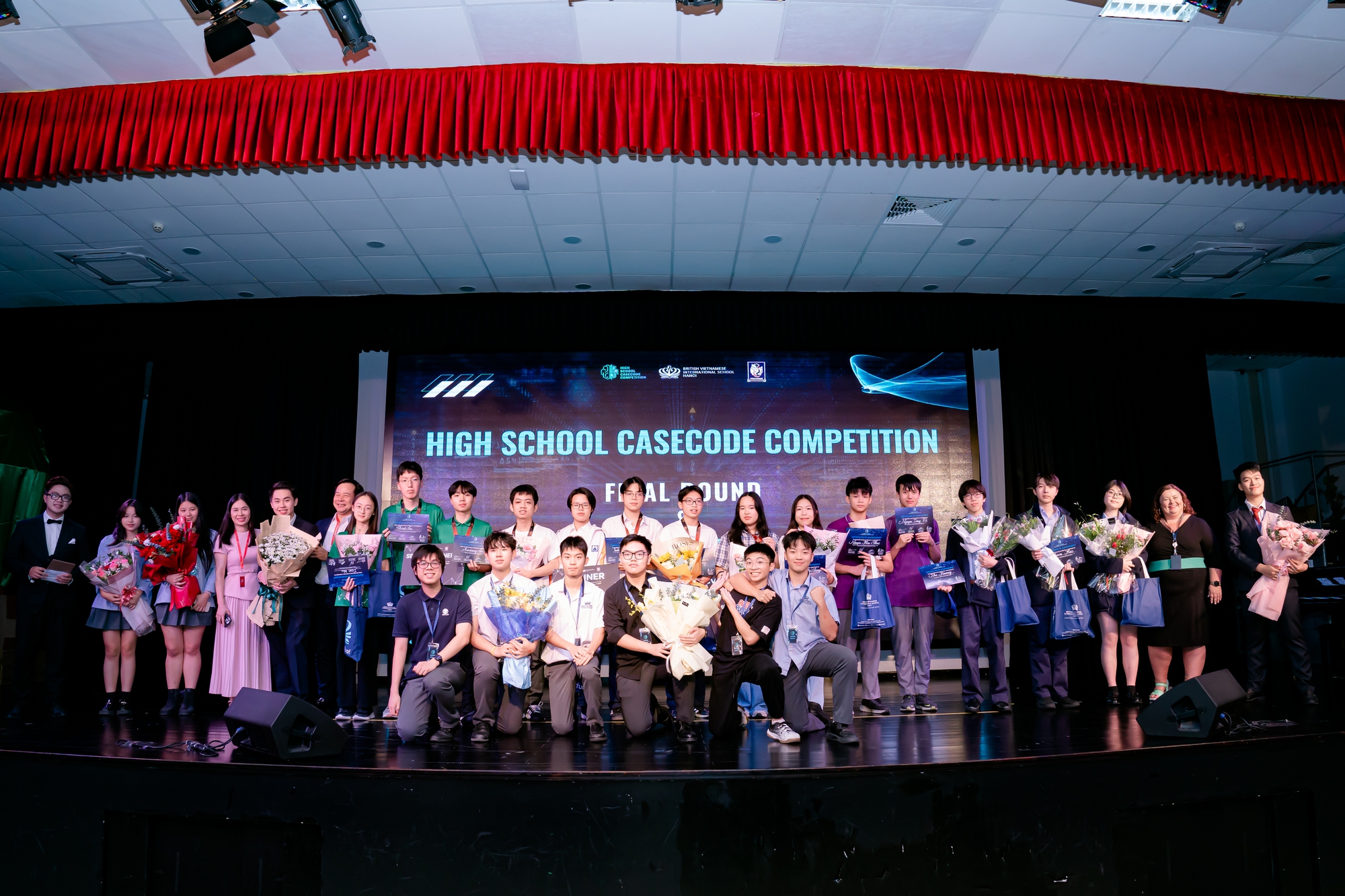 HSCC 2024 - Từ ý tưởng của hai tài năng công nghệ Gen Z đến cuộc thi ...