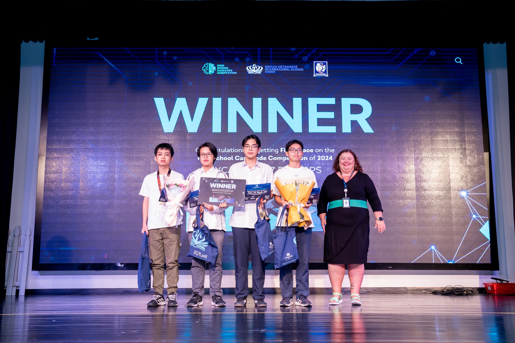 HSCC 2024 - Từ ý tưởng của hai tài năng công nghệ Gen Z đến cuộc thi ...