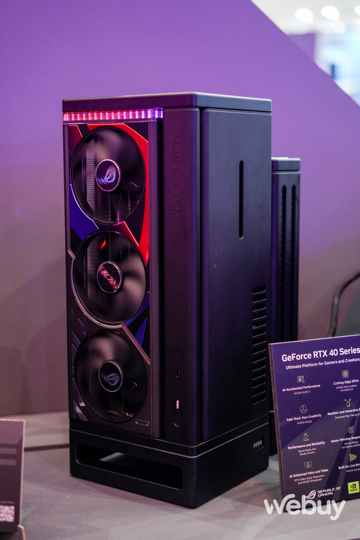 Dạo một vòng gian trưng bày linh kiện PC ASUS tại Computex 2024: Modem ...