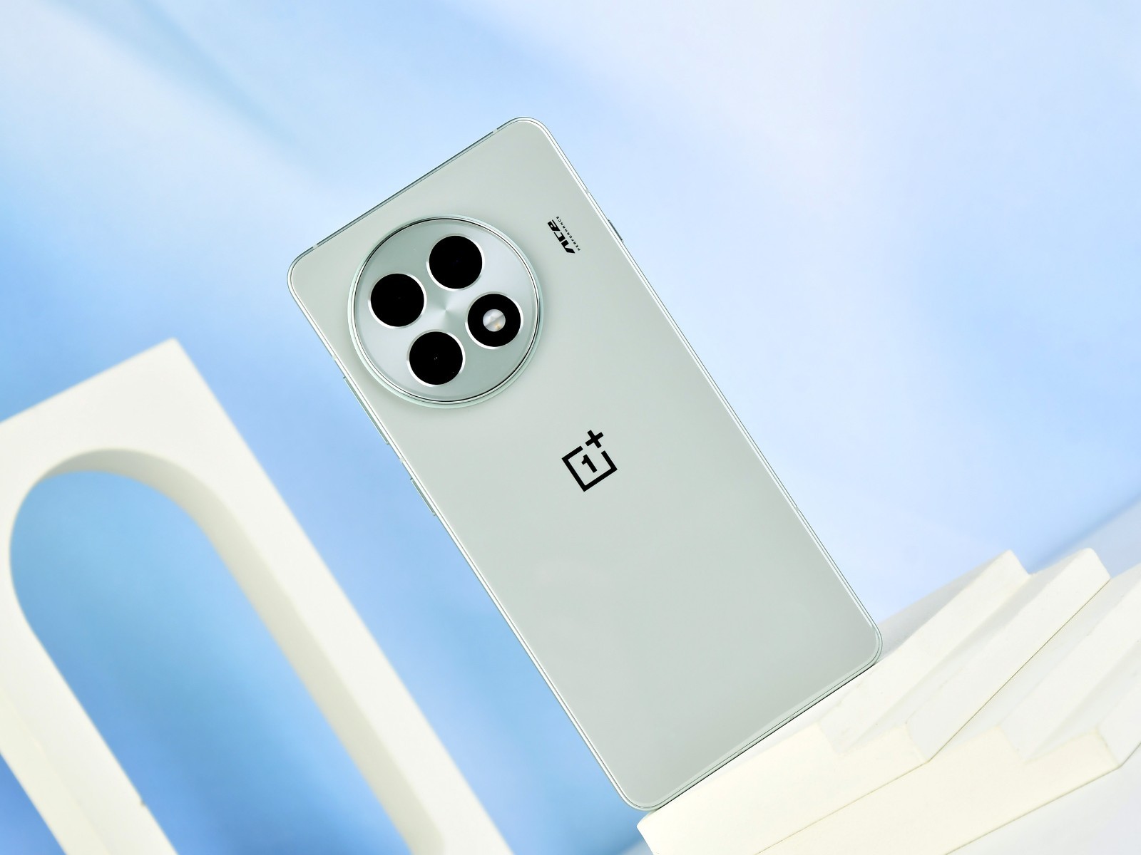 Đây là điện thoại Snapdragon 8 Elite, pin 6.100mAh giá rẻ nhất thế giới ...