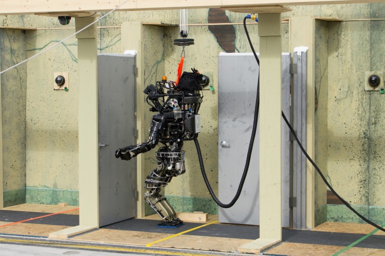 Robot Schaft của Google giành vị trí đầu tiên tại cuộc thi DARPA ...