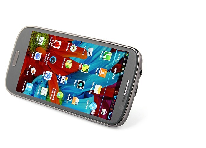 Siêu mẫu của SaiGonPhone lộ hàng