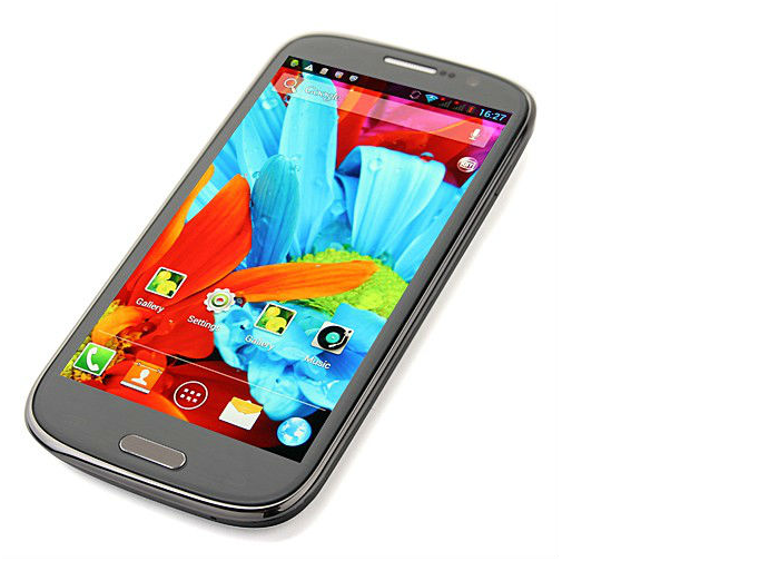 Siêu mẫu của SaiGonPhone lộ hàng