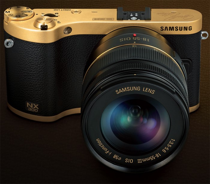 Samsung NX300 phiên bản mạ vàng giá gần 60 triệu đồng