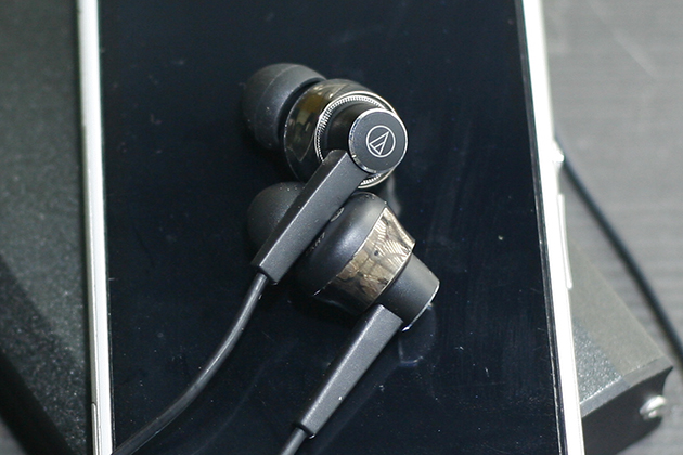 Audio Technica ATH CKR7 – In ear tầm trung với âm thanh lôi cuốn