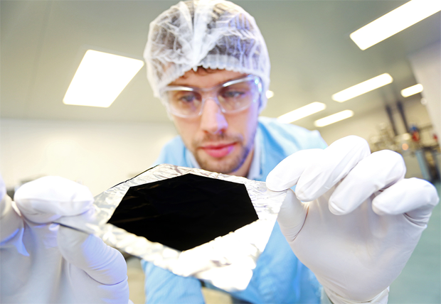 5 sự thật thú vị về Vantablack, vật liệu đen nhất thế giới