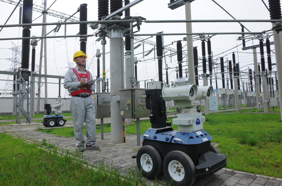 Robot “Wall-E” giám sát điện tại Trung Quốc