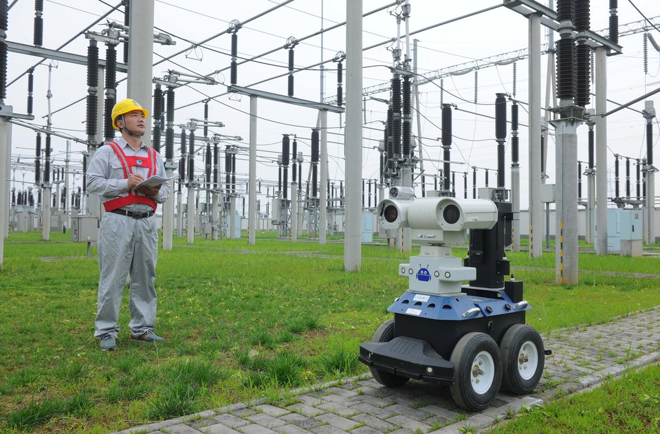 Robot “Wall-E” giám sát điện tại Trung Quốc