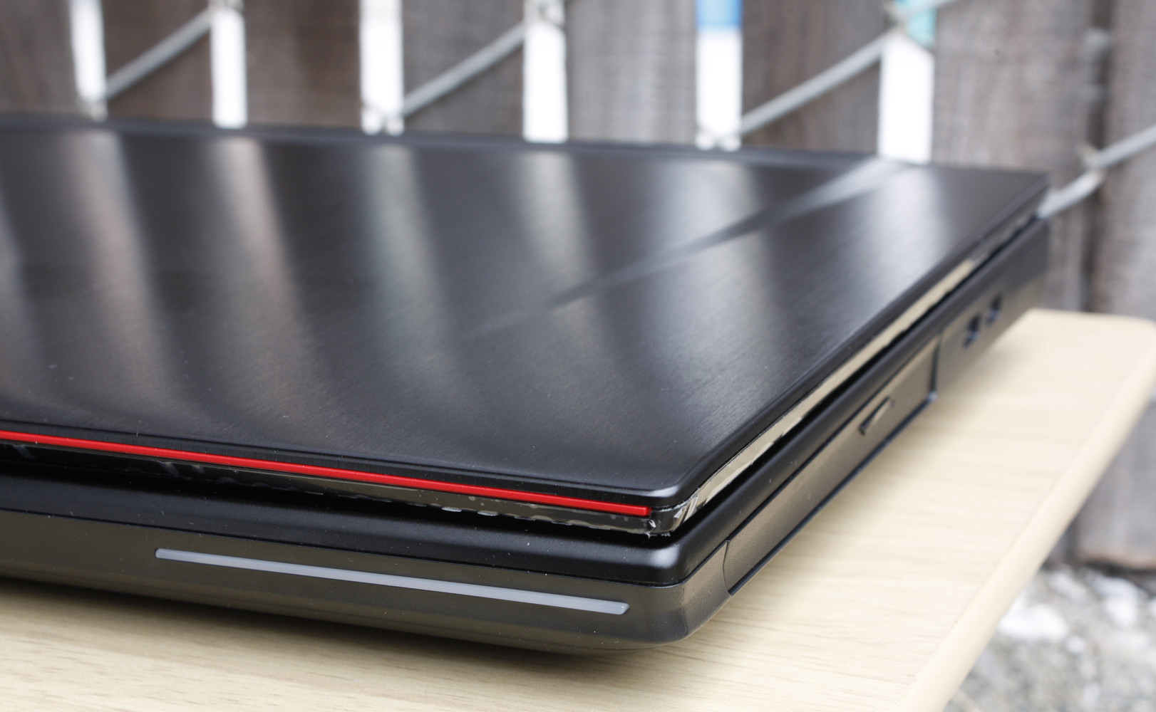 Đánh giá laptop chơi game MSI GT72VR 6RE Dominator Pro Tobii