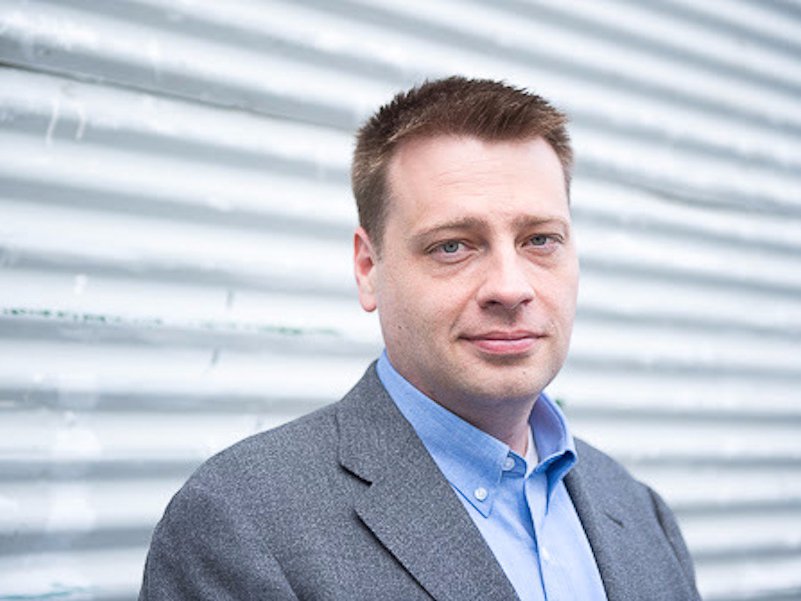 Facebook khơi mào hệ sinh thái phần cứng tuyên chiến với Cisco