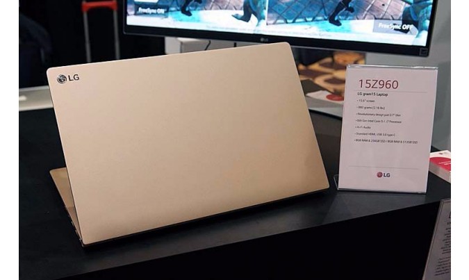 LG trình làng chiếc MacBook 15 inch màu gold