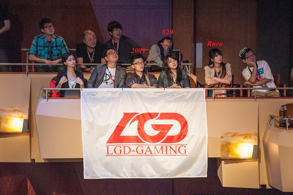 DOTA 2: Nữ game thủ xinh đẹp Ruru và "Drama" cuối cùng trong năm 2016