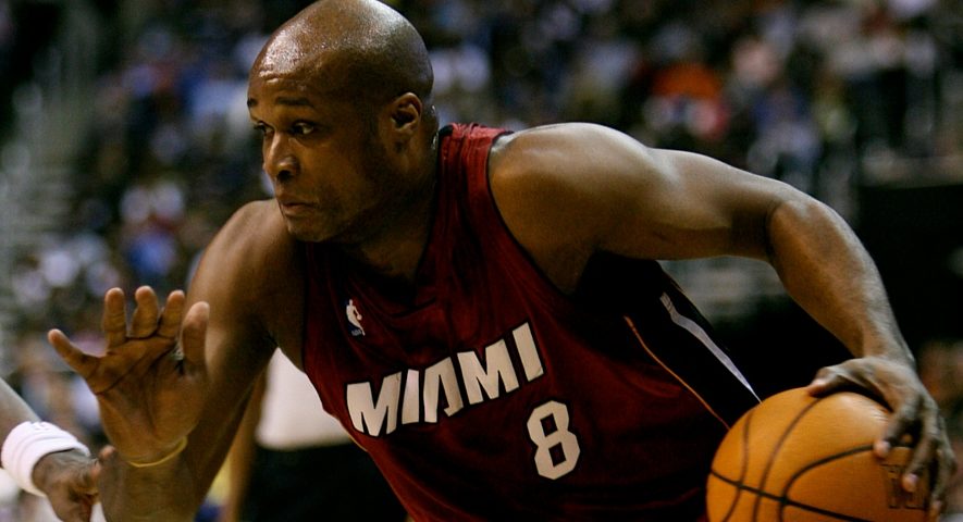 Sau khi "đốt" 108 triệu USD trong hai năm, ngôi sao bóng rổ NBA đã học ...