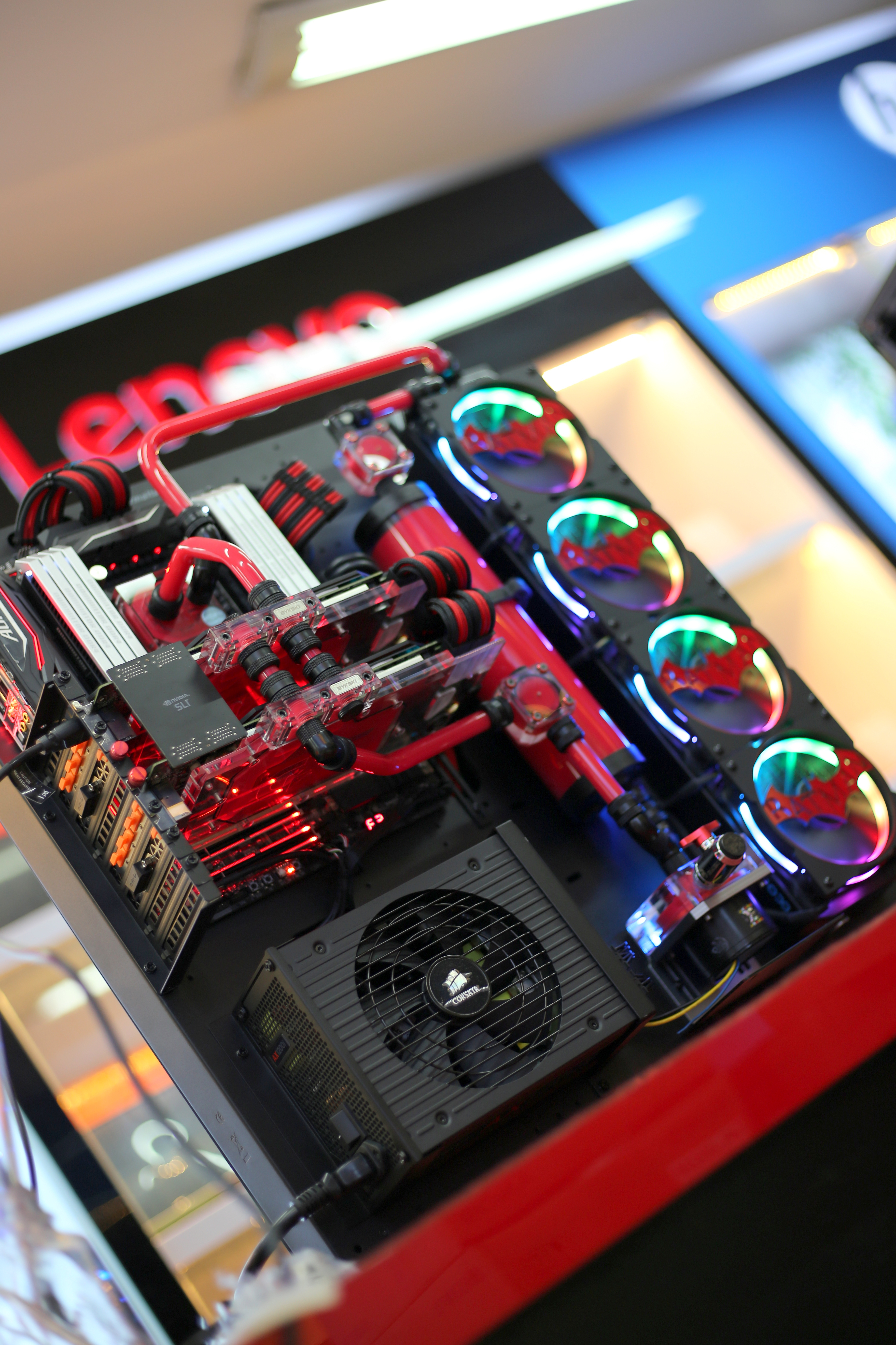 Chiêm ngưỡng bộ case máy tính 150 triệu theo phong cách 'Người Dơi' của ...