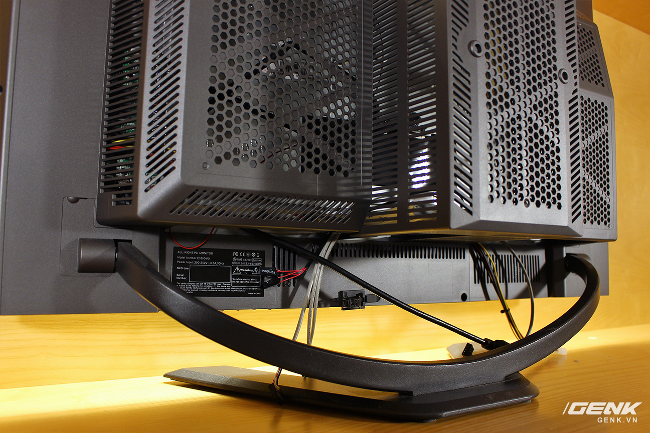 Đánh giá màn hình PIO View Paker E320DMG: Bệ phóng cho một máy tính ...