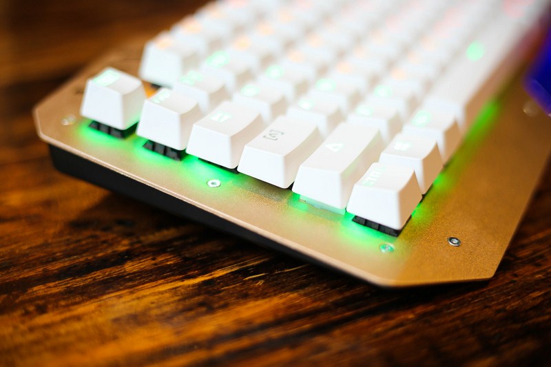 Fuhlen SM690 - Bàn phím cơ rẻ, đẹp, chất lượng khá cho game thủ Việt