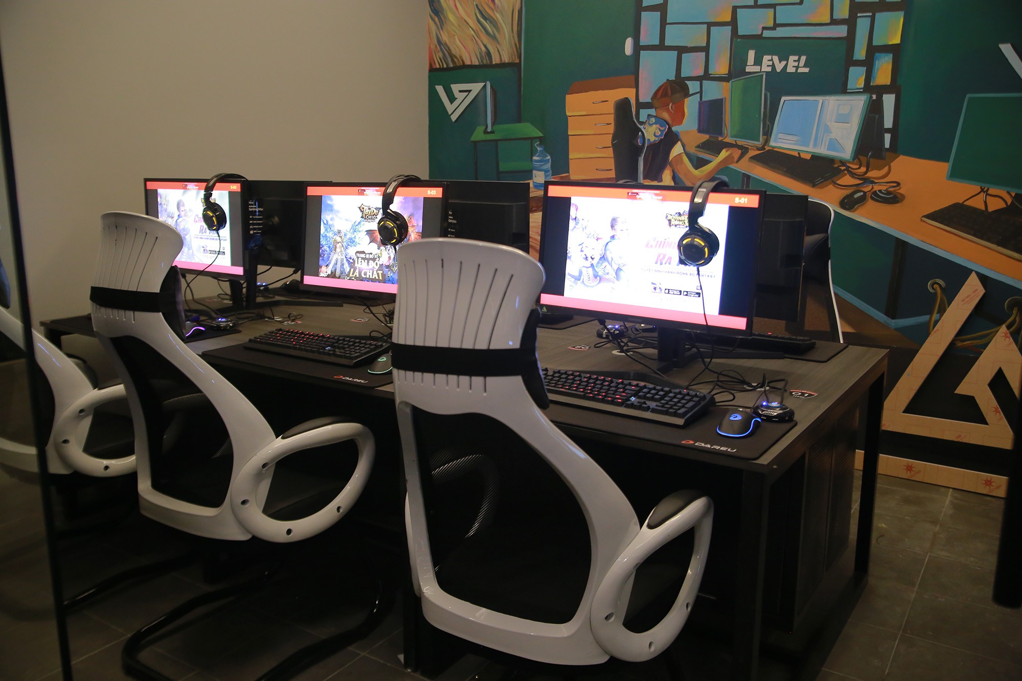 Dạo quanh LEVEL Gaming E Sports Center - Cyber game đẳng cấp khu vực ...