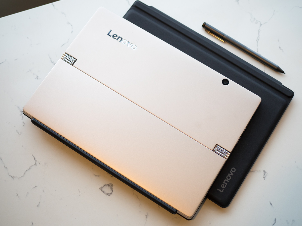 [CES 2017] Lenovo trình làng MIIX 720, thách thức Surface Pro của Microsoft