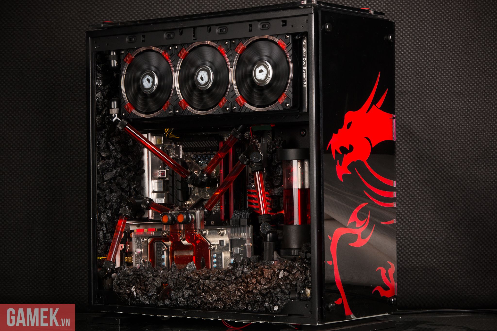 Ngắm bộ máy tính 'Hang Rồng' - Tuyệt tác mod case mới tại Việt Nam