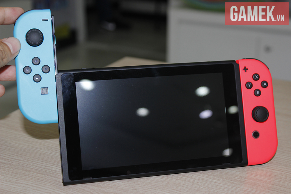 "Nóng bỏng tay" với máy Nintendo Switch đầu tiên về Việt Nam, giá gần 9 ...