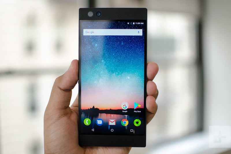 So găng Razer Phone và Samsung Galaxy Note8: rắn Châu Mỹ và mãnh hổ ...