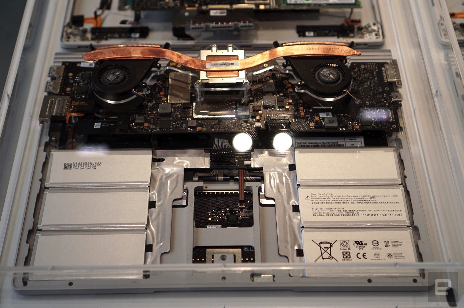 Ảnh thực tế bộ đôi Surface Book 2 vừa ra mắt: Khắc phục được điểm yếu ...