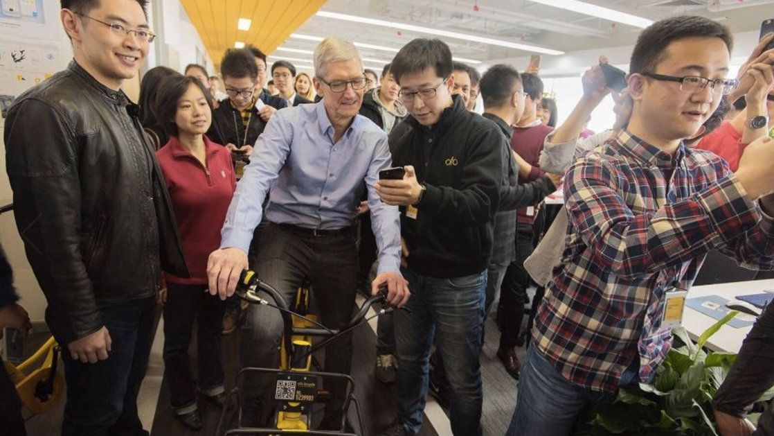 Tim Cook đến thăm startup "Uber dành cho xe đạp" của Trung Quốc