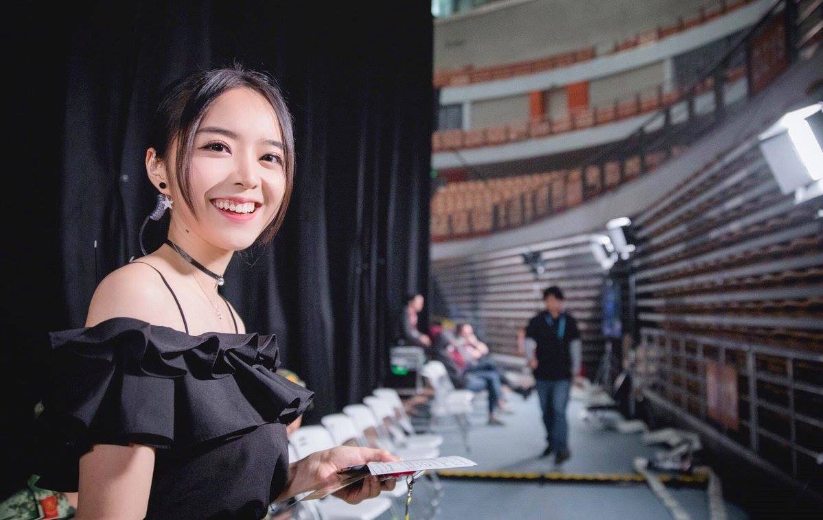 Ngắm nhìn nhan sắc đời thường của MC Candice - cô nàng MC quyến rũ của ...