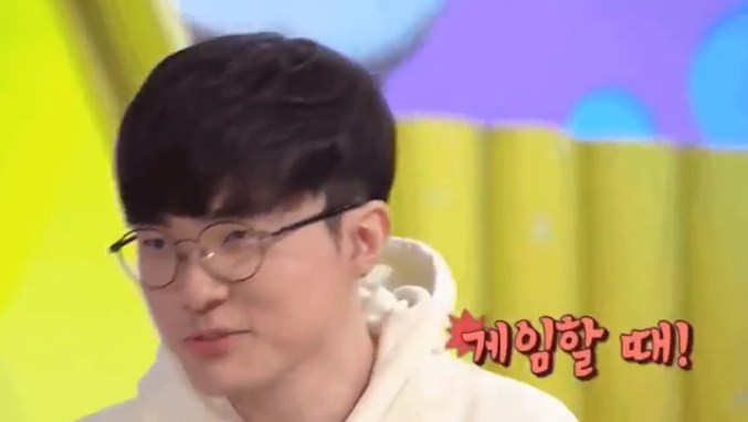 Hào hứng hát song ca cùng thần tượng, nhưng Faker lại nói rằng: "Nếu ...