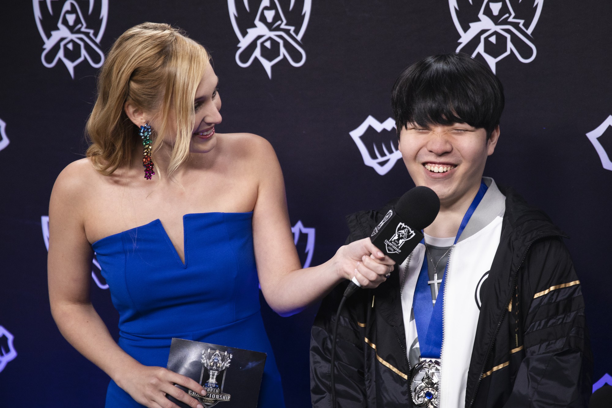 Sjokz - Nữ MC gợi cảm nhất LMHT bất ngờ thông báo rời khỏi Riot Games