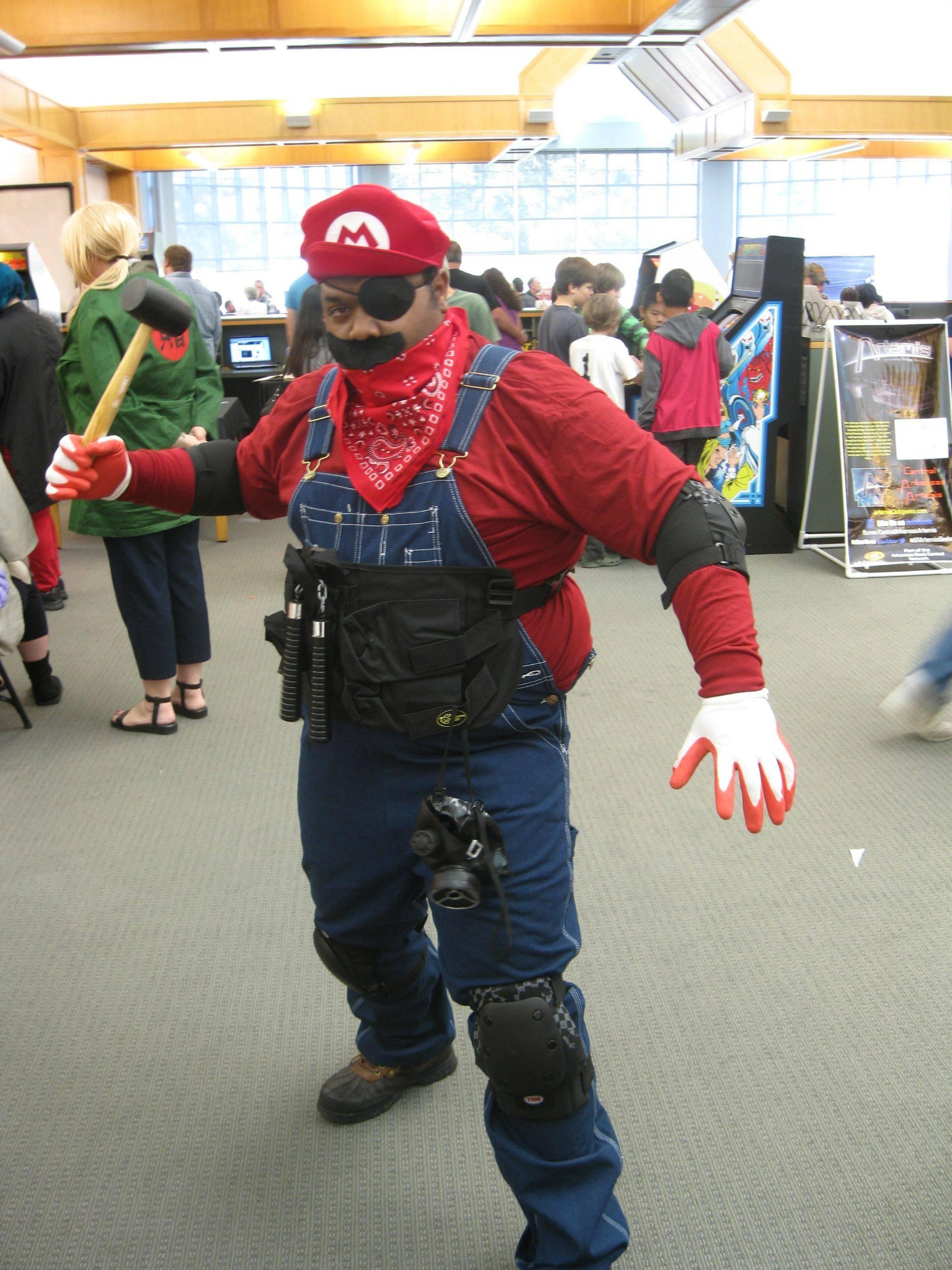 Cùng ngắm những tác phẩm cosplay Mario trông ngầu nhất quả đất