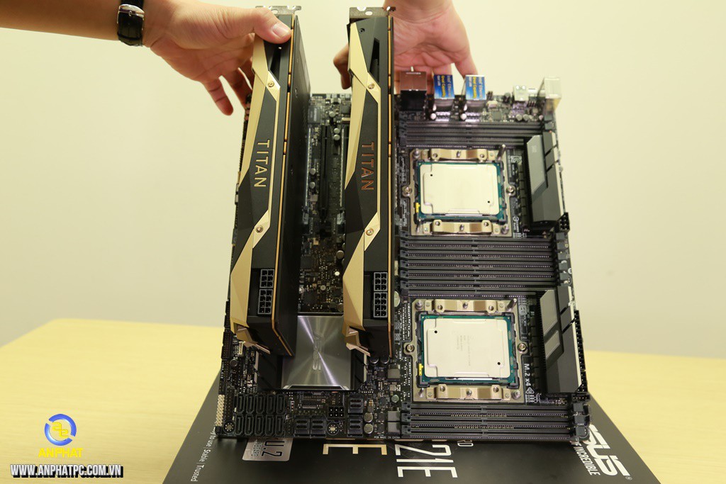 Trên tay CPU Intel Xeon Platinum 8180: Bộ vi xử lý 28 nhân siêu đắt đến ...