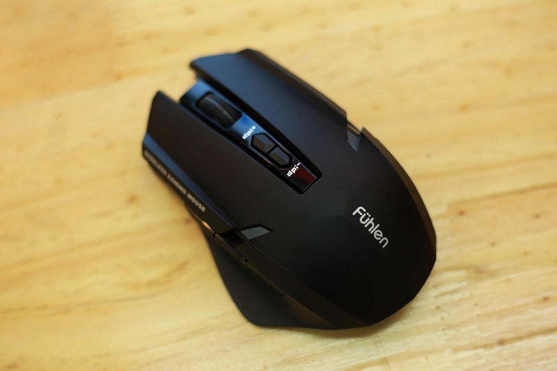 Fuhlen X100 Wireless: Chuột chơi game không dây giá mềm rất đáng chú ý