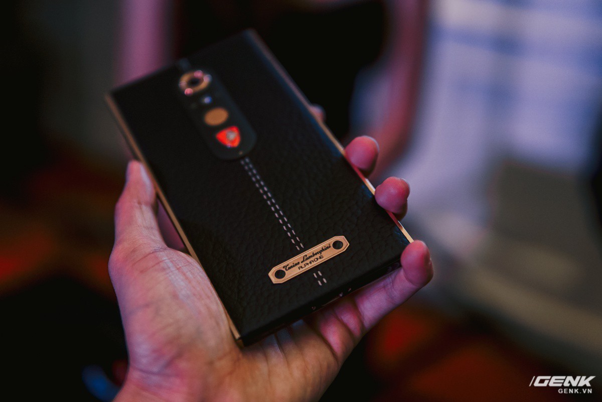 Ra mắt Lamborghini Alpha One tại Việt Nam: Siêu smartphone từ thương ...