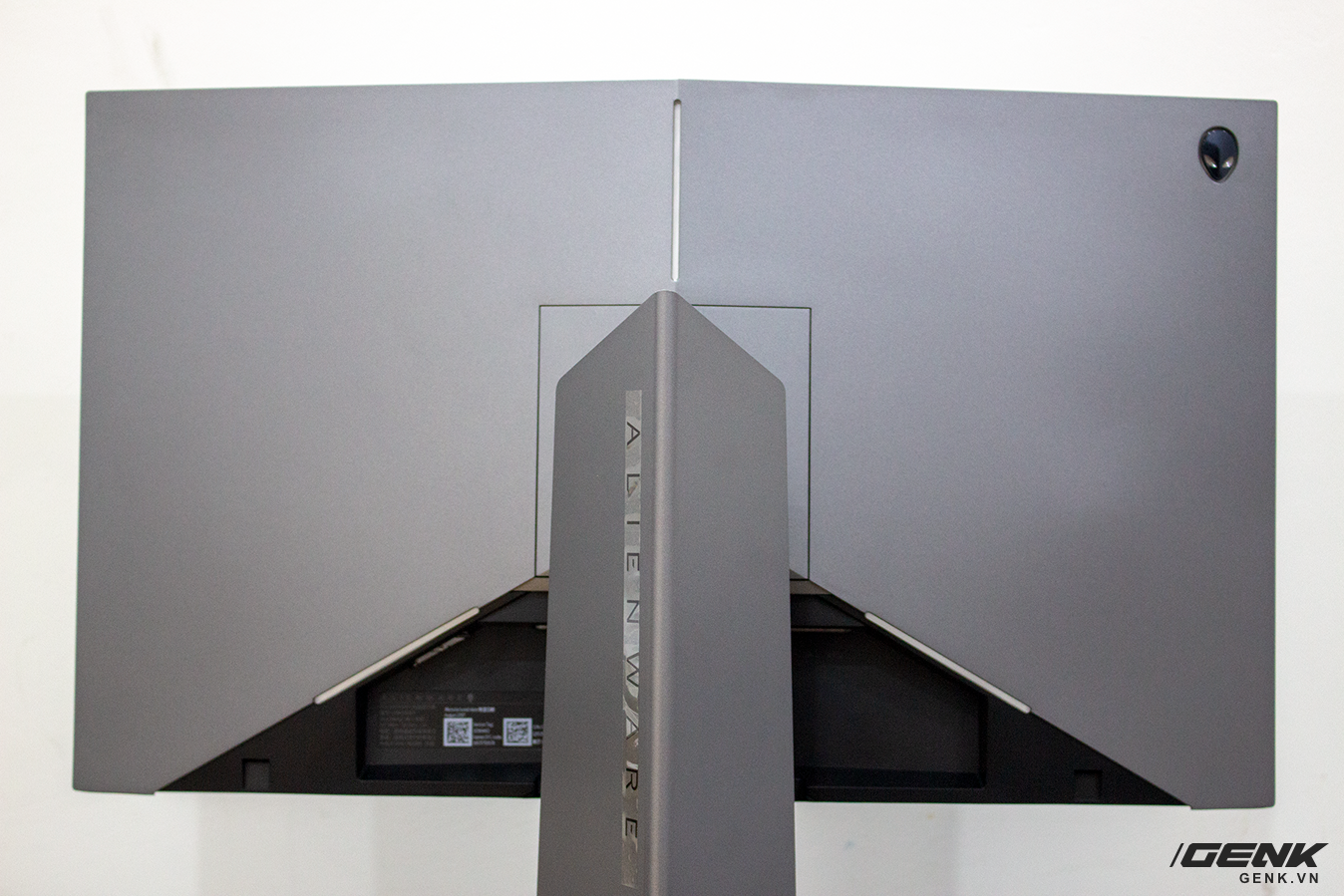 Alienware AW2518H Gaming Monitor: Chỉ là màn hình chơi game thôi, có ...