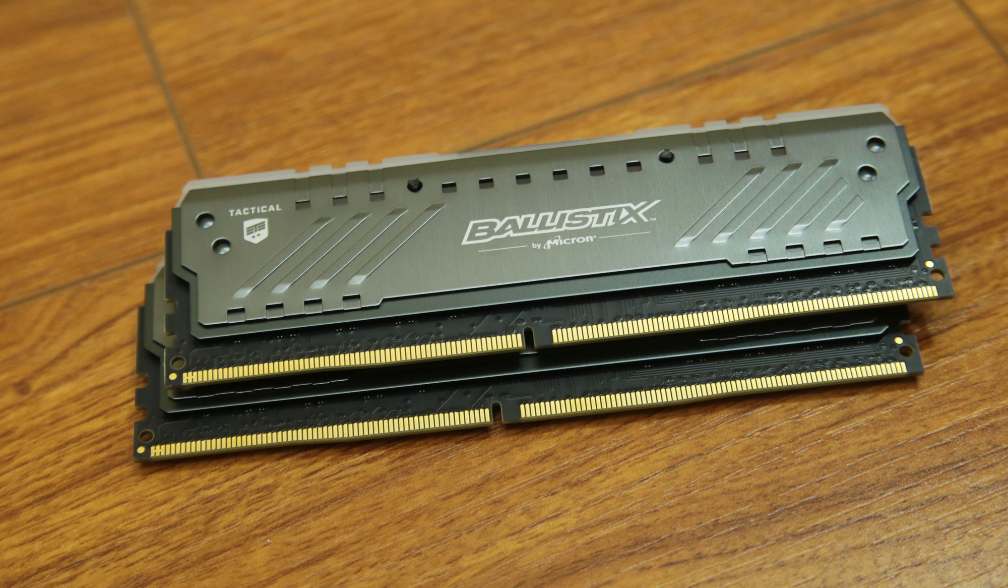 Cận cảnh KIT RAM Ballistix Tactical Tracer RGB chuyên game tại Việt Nam ...