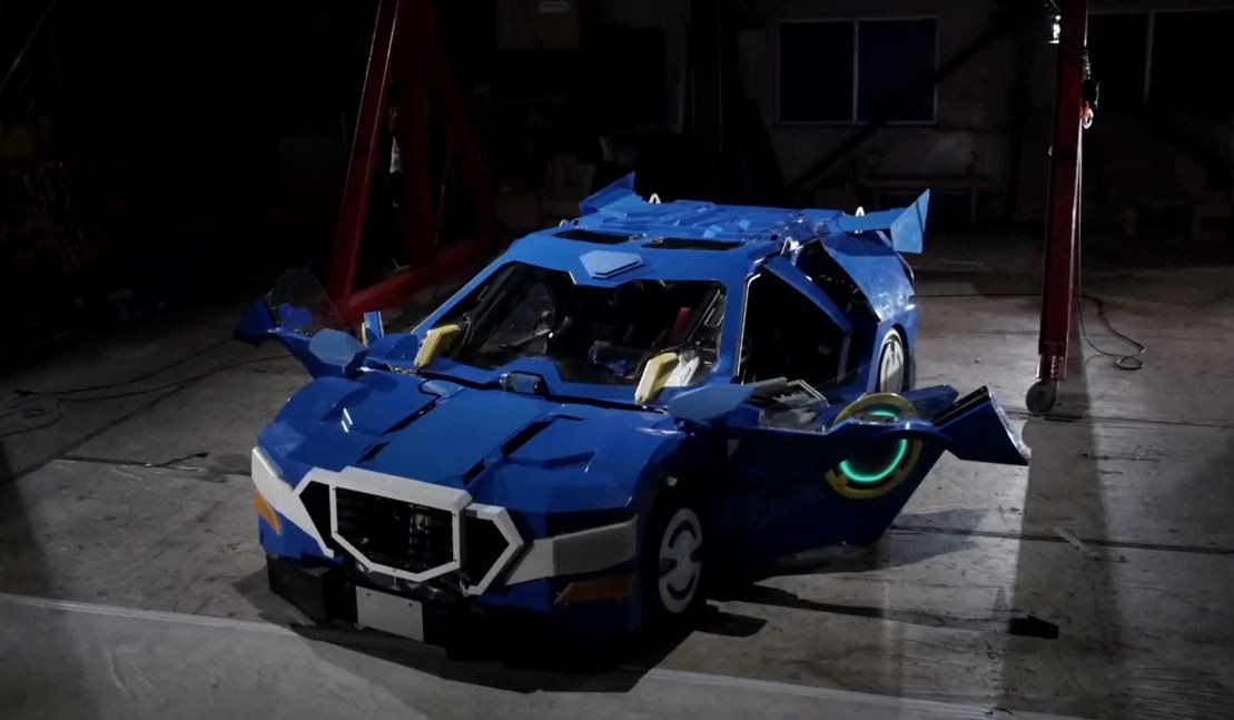 Robot Transformer đã xuất hiện ngoài đời thực: Biến hình thành xe hơi ...