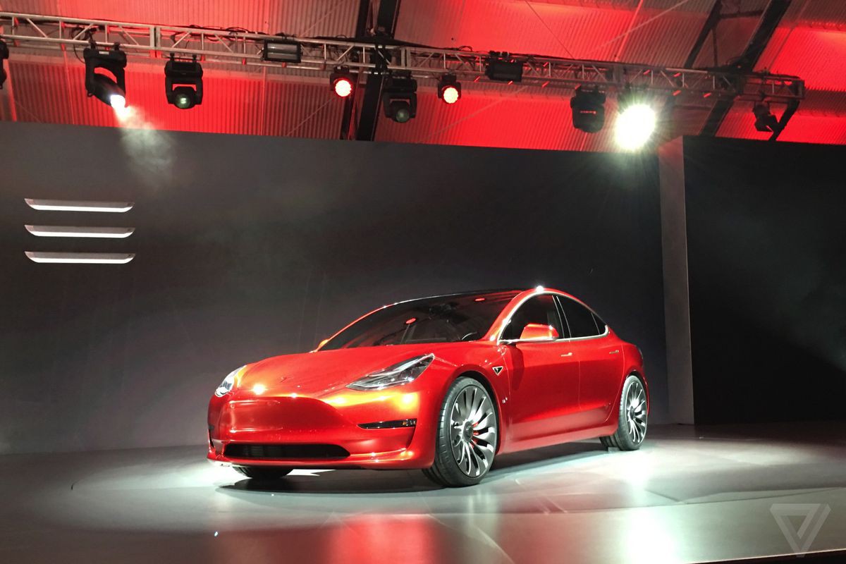 Elon Musk thoát nạn, Tesla báo cáo đạt đủ chỉ tiêu sản xuất xe Model 3 ...