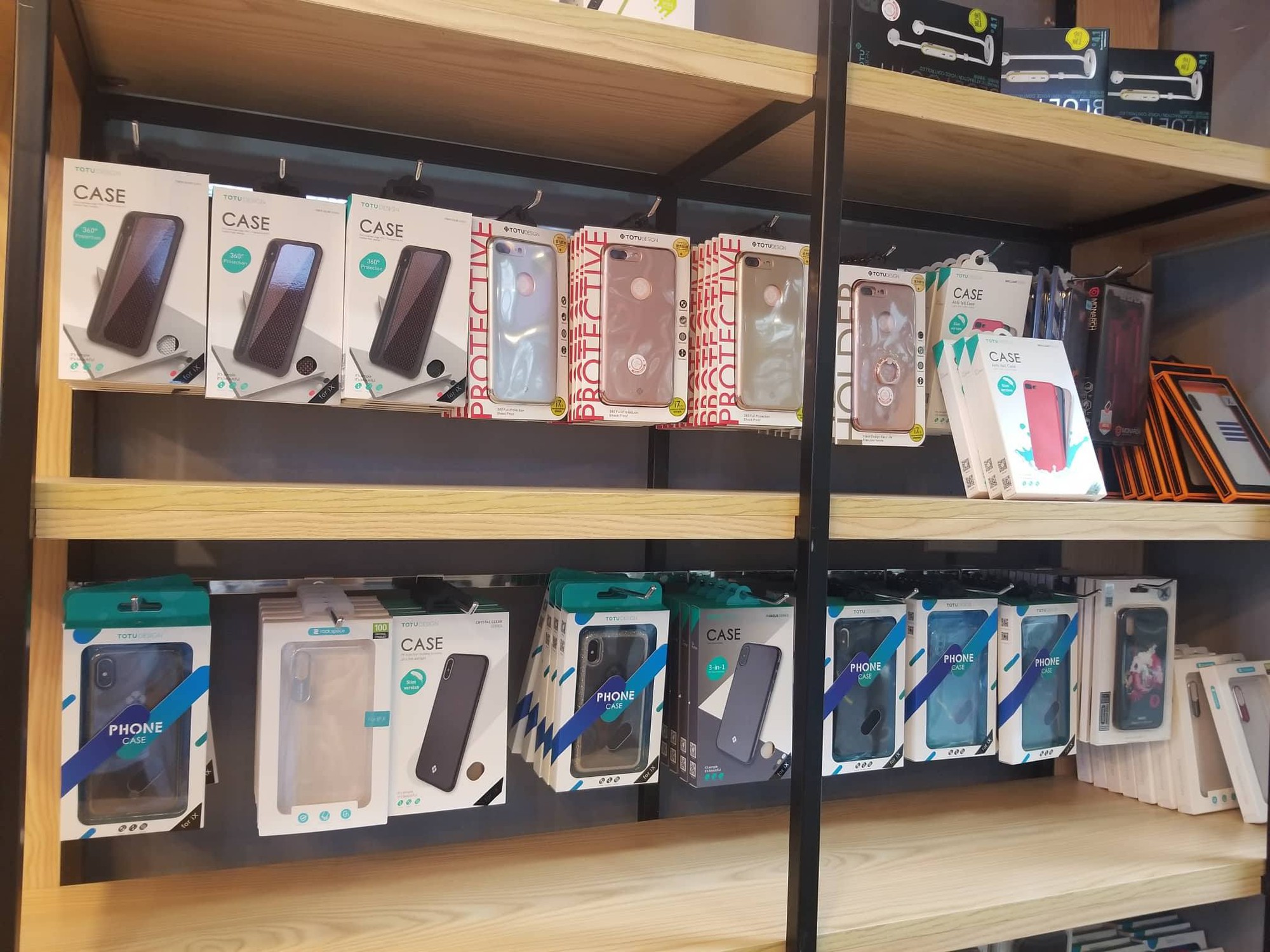 Dạo một vòng quanh TTG Shop: Tất cả đã sẵn sàng, chỉ chờ đúng giờ G