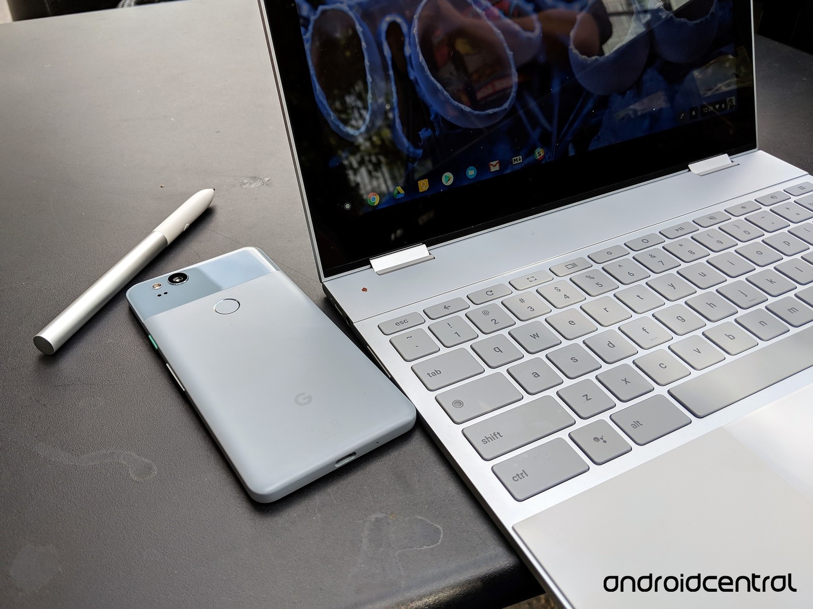 Laptop Google Pixelbook chuẩn bị có phiên bản mới, ra mắt cùng Pixel 3