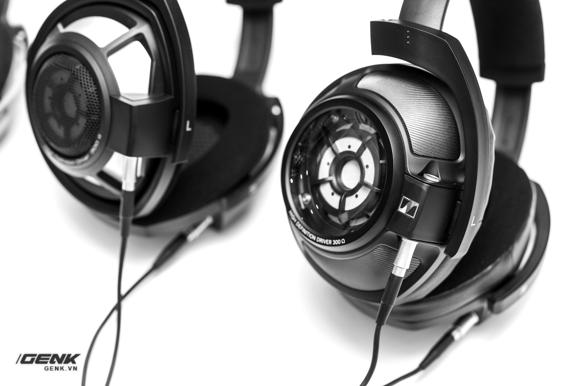 Trải nghiệm Sennheiser HD820 tại Việt Nam - Điều gì làm cặp tai nghe ...