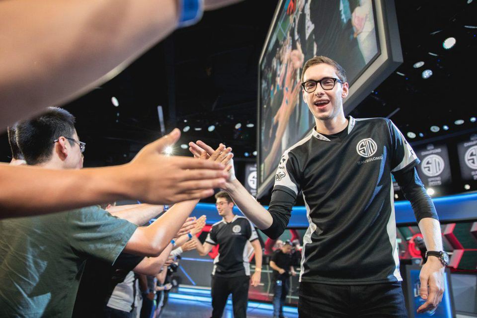 LMHT: Nhờ tài quản lý của ông chủ gốc Việt, TSM vừa nhận được số tiền ...