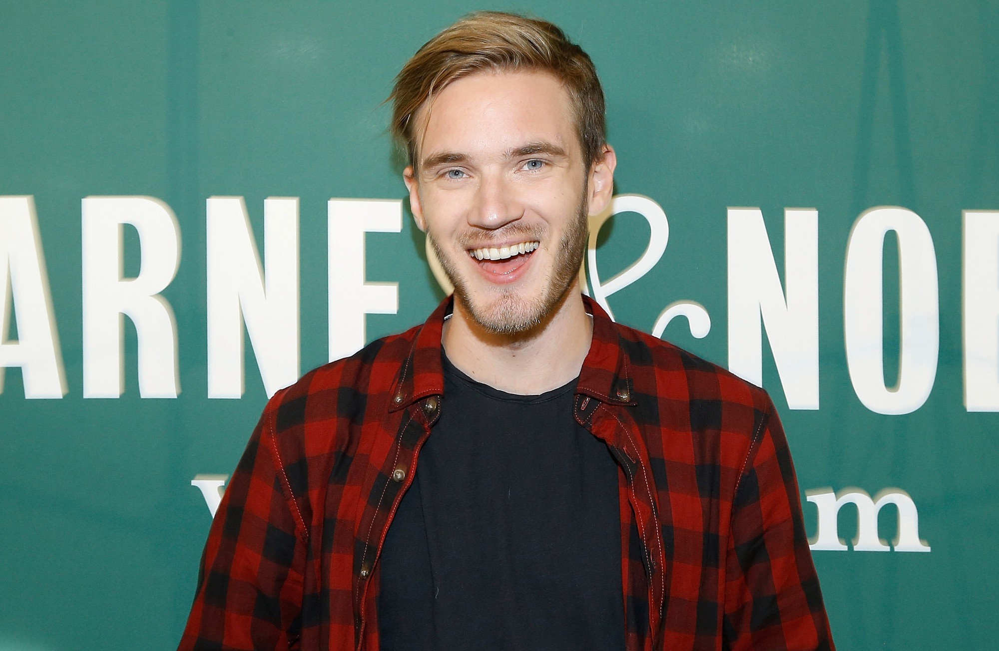 [Ngược dòng quá khứ] Buổi ghi hình đầu tiên của PewDiePie, bước ngoặt ...