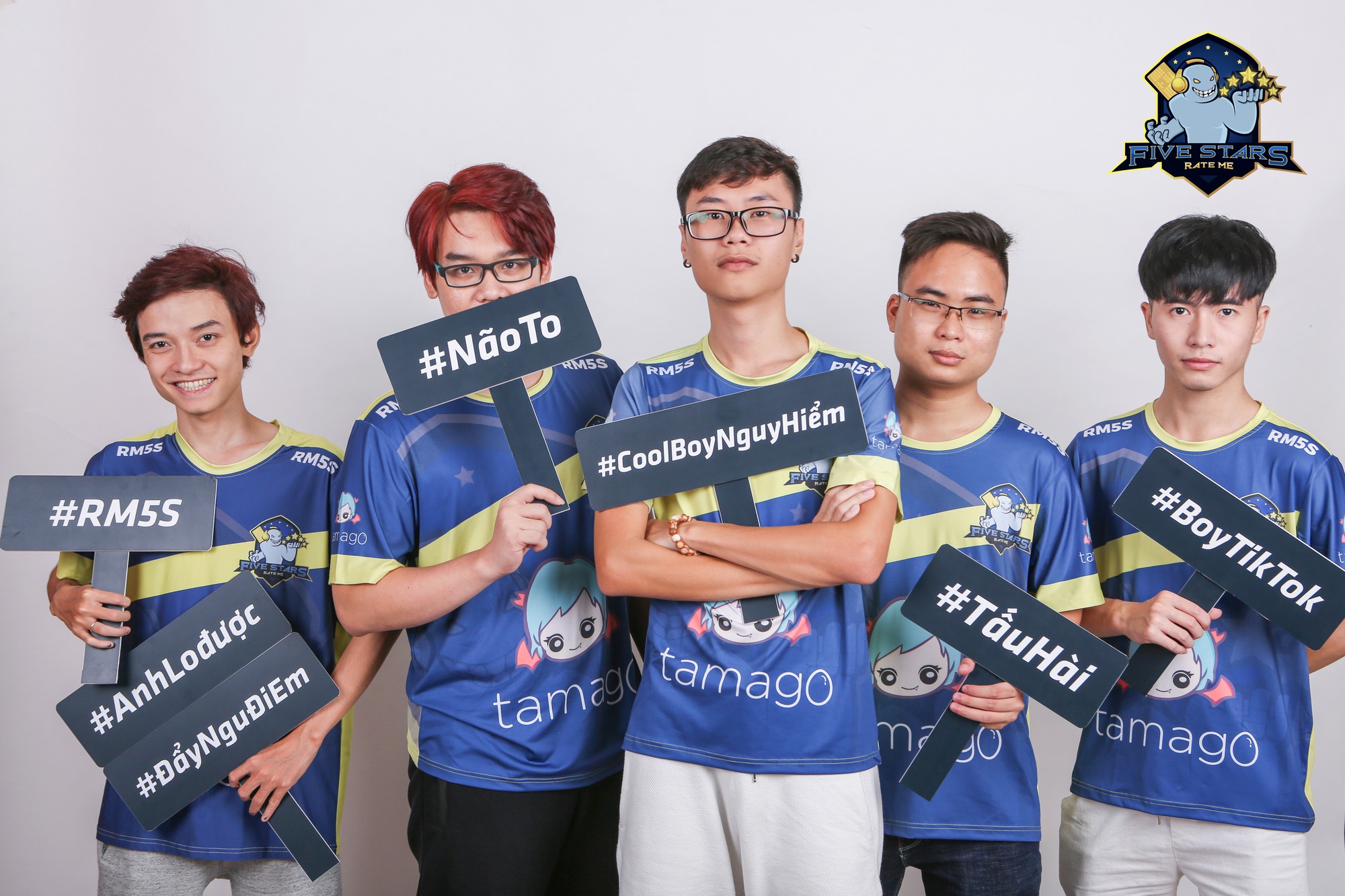 Trò chuyện cùng Rate Me Five Stars - Từ con đường streamer đầy chông ...